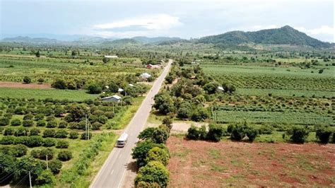 ទឹកដីស្រុកសំឡូត ពីសមភូមិប្រយុទ្ធយ៉ាងក្តៅគគុក ក្លាយជាតំបន់កសិកម្ម