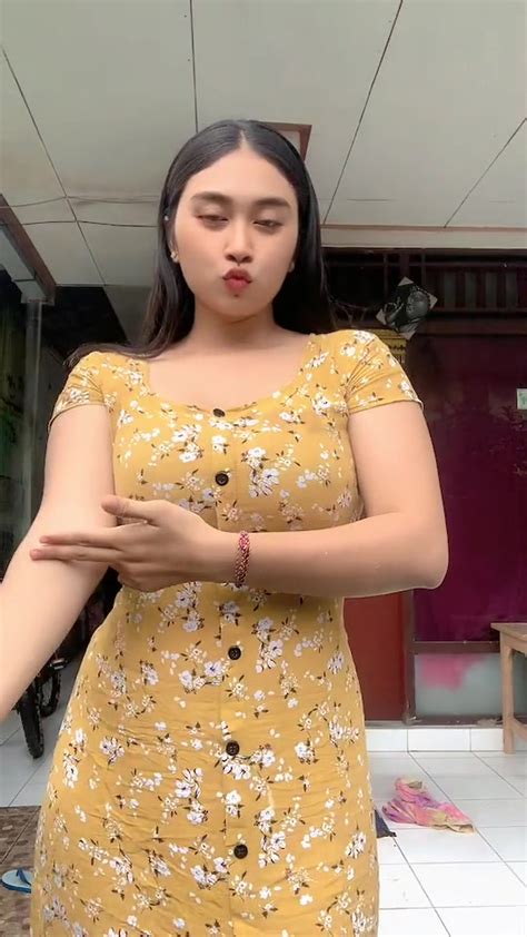 Sri Ayu Tarisa on Reels | Sri Ayu Tarisa · Original audio