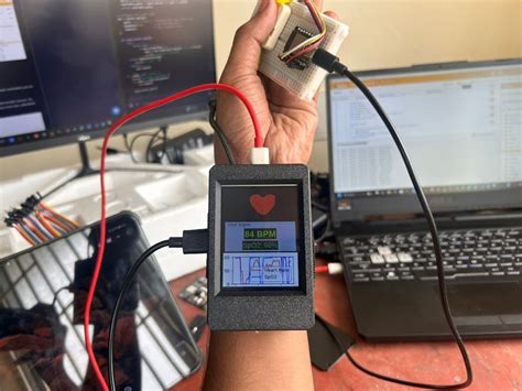 Watchhiker Handheld Diy Smart Watch With Unihiker