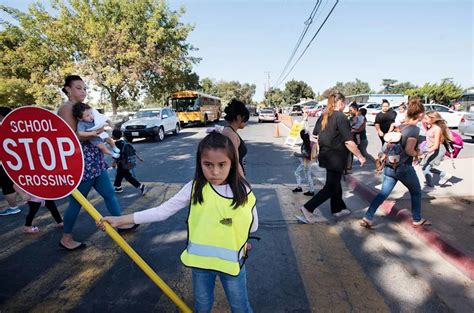 Escuelas Municipales De Modesto Aprueban Medida De Bonos ¿cómo Se