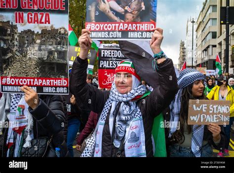 London Uk Oct 21 2023 Muslim Women Hold Placards As They March