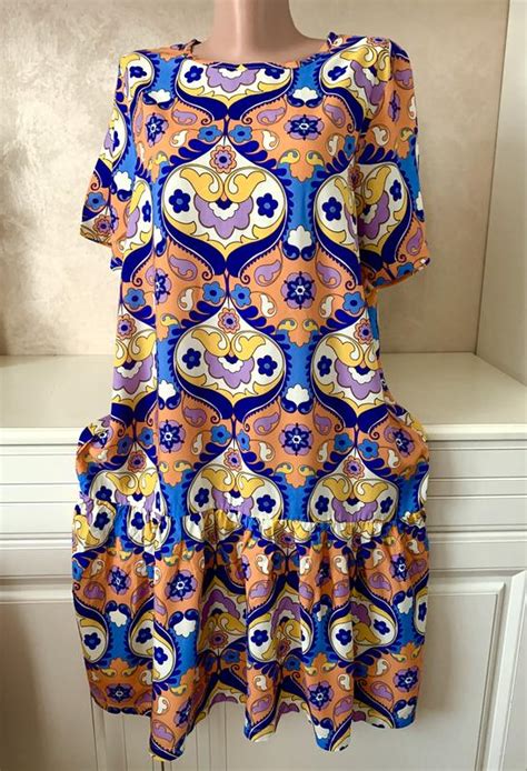 Яскрава шовкова сукня — ціна 351 грн у каталозі Сукні міді Купити жіночі речі за доступною ціною