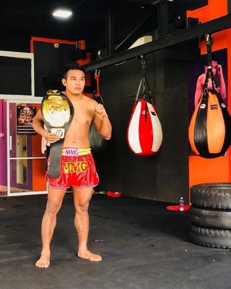 ရေဘေးသင့်ပြည်သူတွေအတွက် ချန်ပီယံခါးပတ်ကို လေးလံတင်သွားမဲ့ ထွန်းထွန်းမင