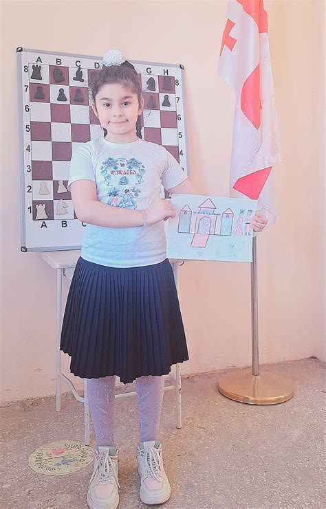 „ჭადრაკის სასახლე ჩემი წარმოსახვით“ ჯუმის საჯარო სკოლის მე 2 კლასის