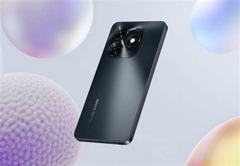 Бюджетный смартфон Tecno Spark Go 2024 вышел в России