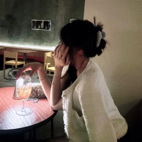 Nguy N Ng C Nh Nn Anhs Threads Say More