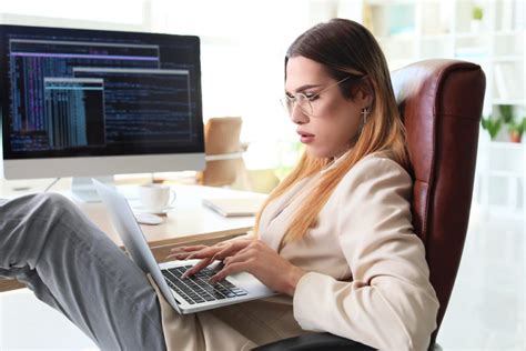 9 of the best entry level programming jobs out there in 2023