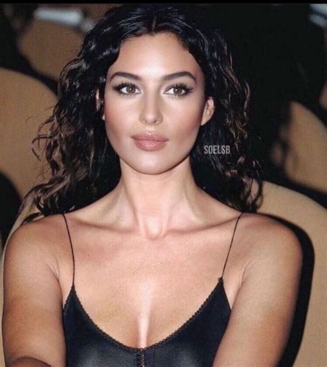 ვინ არის ყველაზე ლამაზი ქალი დედამიწაზე ჩემი სამყარო ხარ