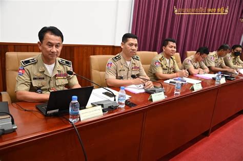 ឯកឧត្ដម នាយឧត្តមសេនីយ៍ សាស្រ្តាចារ្យ សេង ផល្លី ប្រធានបណ្ឌិត្យសភានគរបាលកម្ពុជា