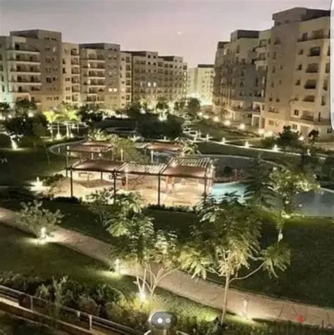 شقة للبيع كمبوند ذا سكوير بجوار كمبوند هايد بارك وبالقرب من الجامعه