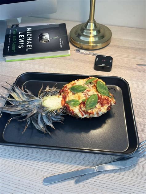 Pizza On Pineapple Pizza Crimes Know Your Meme