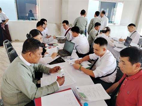 တာချီလိတ်မြို့၌ ပြည်ထောင်စုရွေးကောက်ပွဲကော်မရှင်အဖွဲ့ဝင် ဦးသန်းစိုး န