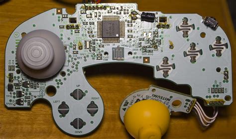 Taking Apart A Year Old RC Car And Re Building With AVR NRF H Bridge And Servo InsideGadgets