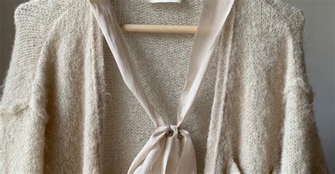 실내 가벼운 계절 패션 계층화 니트 니트웨어 니트웨어 디자인 단순한 따뜻한 옷 매달린 디스플레이 모직