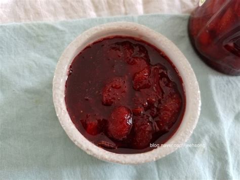 딸기콩포트딸기잼과 뭐가 다를까