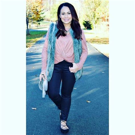 Styling Two Of My Favorite Pantone Colors Style My Style Pantone Color