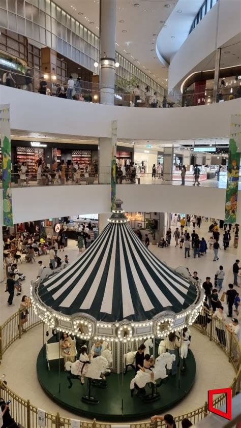 르포 대전점 재개장 첫 주말 북적현대百 하반기 반전 노린다 아시아경제