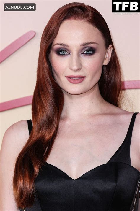 Sophie Turner Sexy Seen Flaunting Her Stunning Figure Wearing A Louis