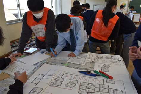 【福祉学科】幸千中学生と避難所運営ゲーム！ ｜ 学科ニュース｜福山平成大学