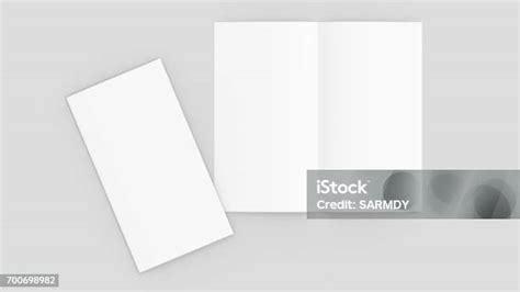 Bi에 격리 된 부드러운 회색 배경 위로 브로셔 모의 접어 3d 설명입니다 0명에 대한 스톡 사진 및 기타 이미지 0명 2단 브로슈어 공란 Istock