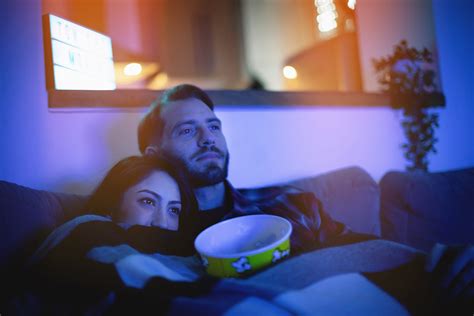 How To Netflix And Chill From The Invite To Finding The Best Shows