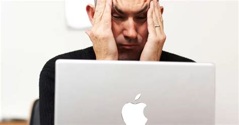 Hackers Expose Apple Security Flaw With A Computer Worm Virus That