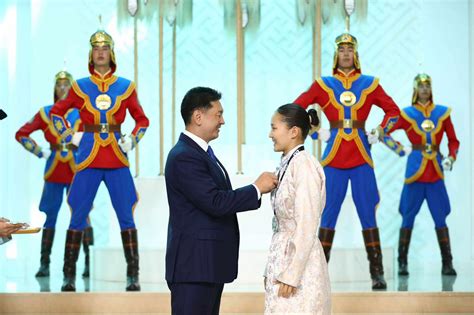 Монголын Үндэсний Монголын Үндэсний Олимпын Хороо Mnoc