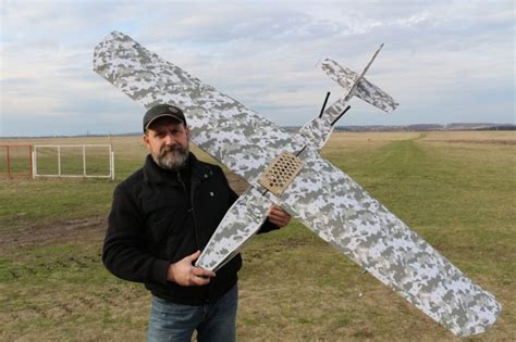 Мешканець Кривого Рогу самотужки створює БПЛА для ЗСУ «Лица