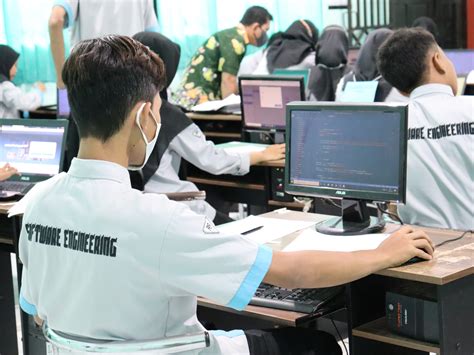 Pengembangan Perangkat Lunak Dan Gim Smkn 8 Jember