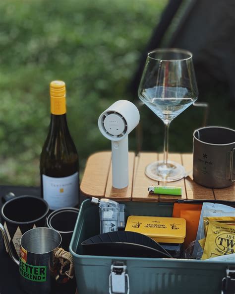 태진 🌬️ 매일 들고 다니는 손 선풍기 이거요 작고 귀엽다며 많이들 물어보세요 캠핑 아웃도어용으로 사용하는 선풍기인데 급 더워진 날씨에 일상에 더 자주 사용 중에요