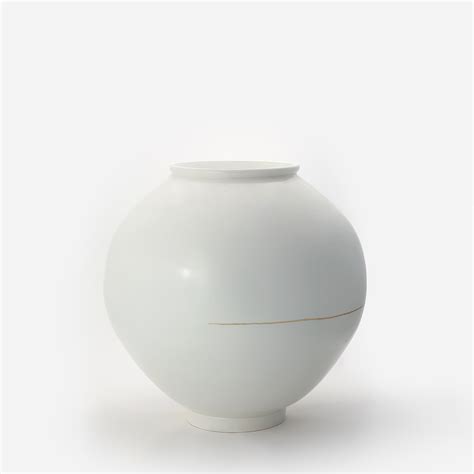 경기도자미술관 경기생활도자미술관 Gmcd전시 백자너머의백자 ⠀ 경기생활도자미술관 릴레이기획초대전xiii 《한국생활도자 100인전 백자 너머의 백자》 가끔