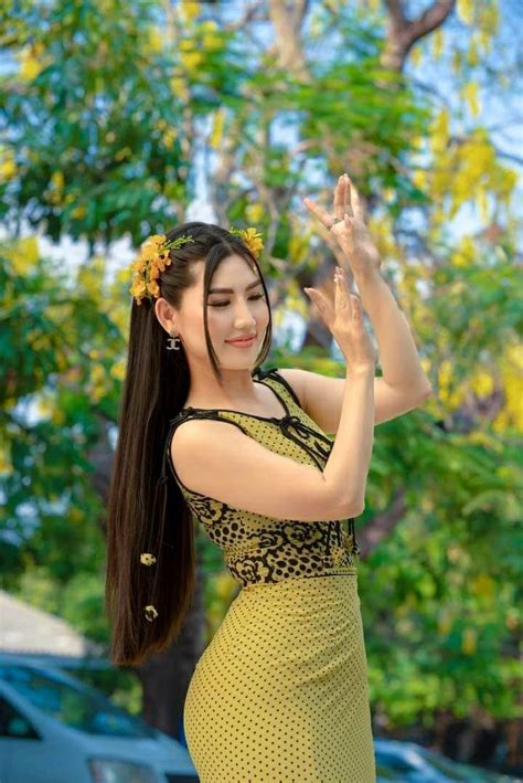 May Thit Lwin Wyne Wyne Myanmar Traditional Dress Traditional Dresses Lady