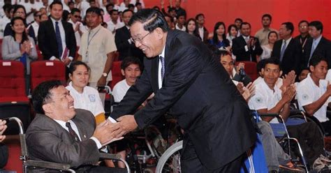 ព្រឹកនេះ សម្ដេចតេជោ ហ៊ុន សែន អញ្ជើញជាអធិបតីភាពក្នុងពិធីបើកសន្និសីទ ជនមានពិការភាព