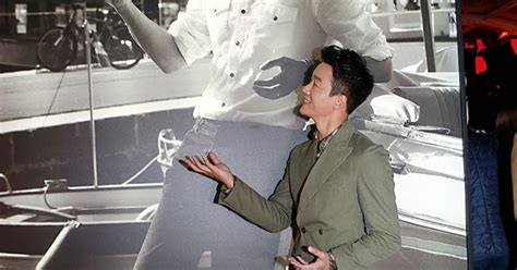 China Entertainment News Chinese Actor Tong Dawei Watches Fashion Show In Milan