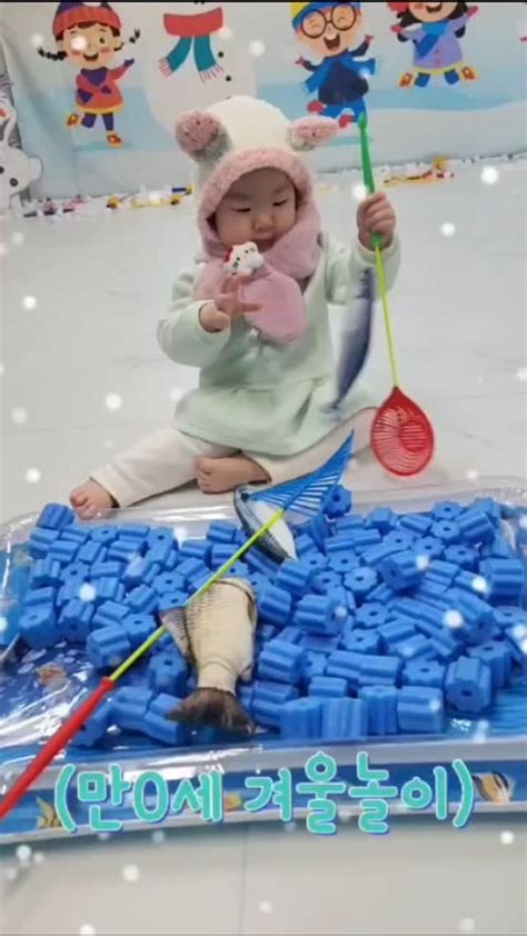 국공립 예빛어린이집시간제야간연장보육 청경채 오감 놀이를 통해 색깔 모양 질감 냄새 맛을 탐색하며 감각을 자극해 주었어요 그리고 청경채로 드레스 디자인하기를