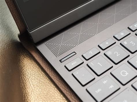 The HP Spectre Folio in all its leather-bound glory - CNET