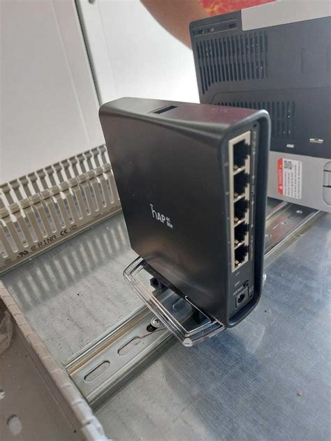 Archivo 3mf Din Rail Mount For Mikrotik Hap Ac2 Router・modelo Para Descargar Y Imprimir En 3d・cults