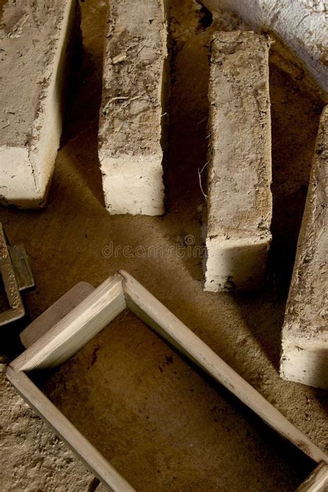 Ladrillos De Adobe Foto De Archivo Imagen De Adobe Materiales 27509840