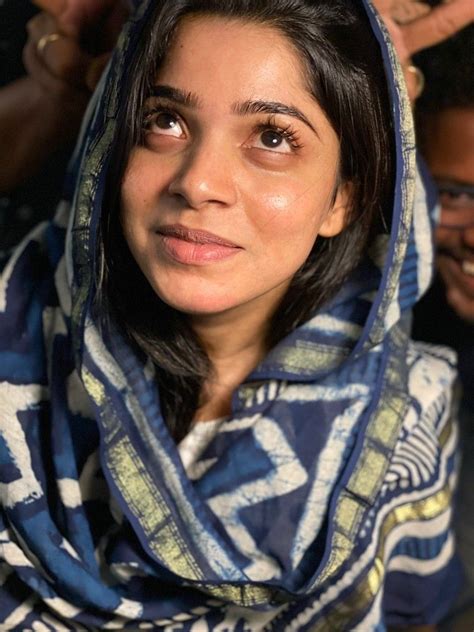 Pin On Divya Bharathi