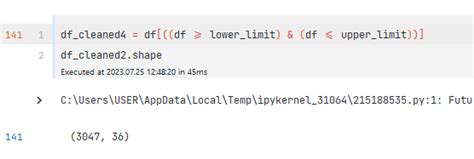 Confused To Understand The Difference Of Pandas Dataframe Filtering Operation Based On Lower