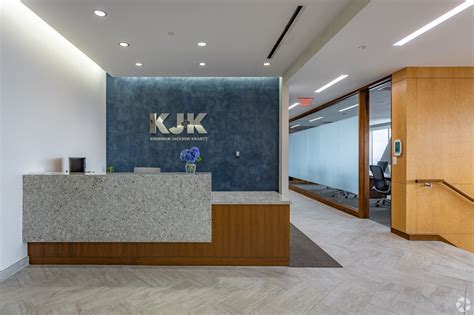 1375 E 9th St Cleveland Oh 44114 One Cleveland Center Loopnet