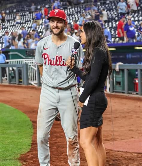Lauren Shehadi Biography Husband Net Worth Salary Height Partner