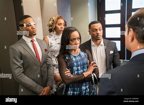 Survivor S Remorse From Left Jessie Usher Erica Ash Tichina Arnold Ronreaco Lee Chris