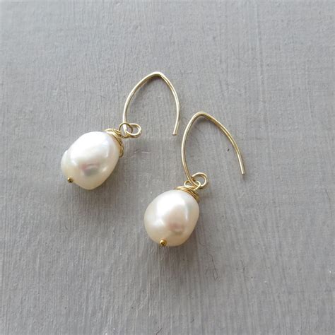 Pearl Earring And Necklace Set Gold At Troy Bellows Blog