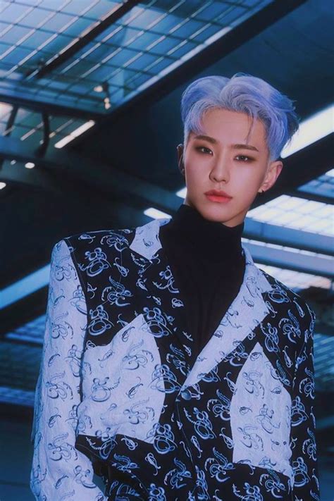 Hoshi Spider Concept Photo Women Seventeen Alexander Mcqueen Scarf