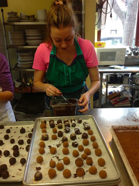 Cupcakes And Couture Chocolate Making Class At Chocolee