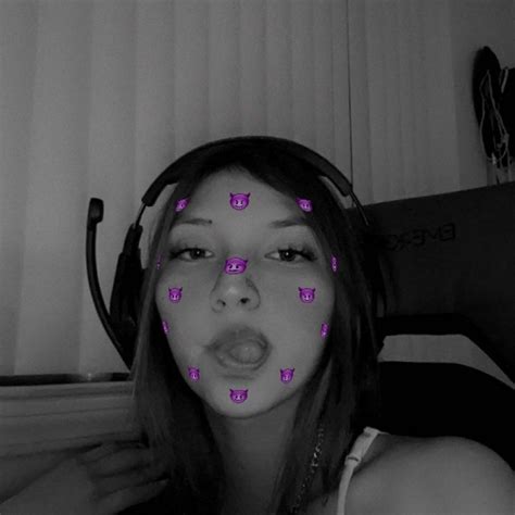 𝕾𝖎𝖆𝖍 𝕵𝖔𝖊シ toxxiicangel Snapchat Stories Spotlight Lenses