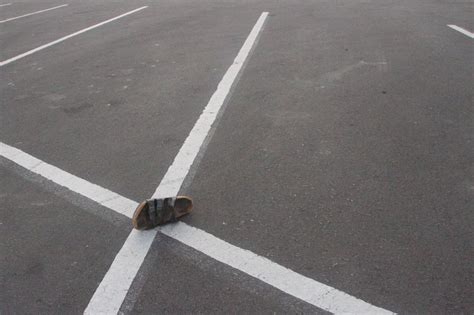 무료 이미지 바닥 고속도로 지붕 아스팔트 선 레인 주차장 하부 구조 경마장 얼룩말 횡단 횡단 보도 노면 비 건축물 옥외 구조물 4519x3011