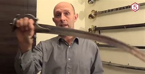 15 Pedang Tertajam Dan Berbahaya Dalam Sejarah Salah Satunya Pedang Warisan Rasulullah Malang