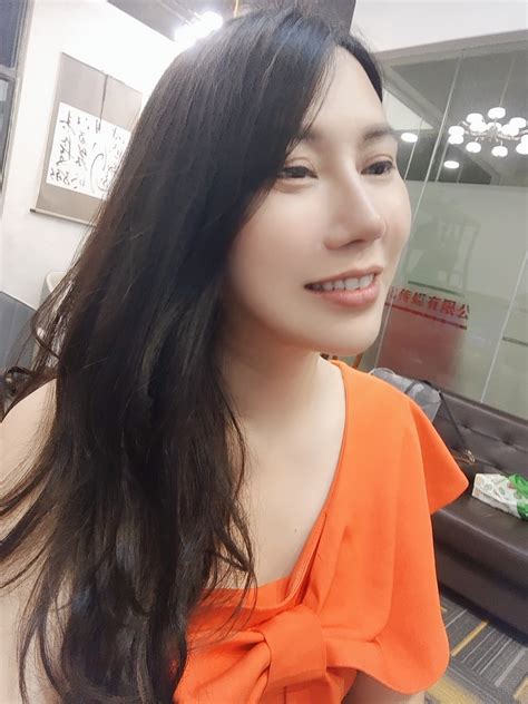 Chen Han Webcam Model Profile Xhamsterlive